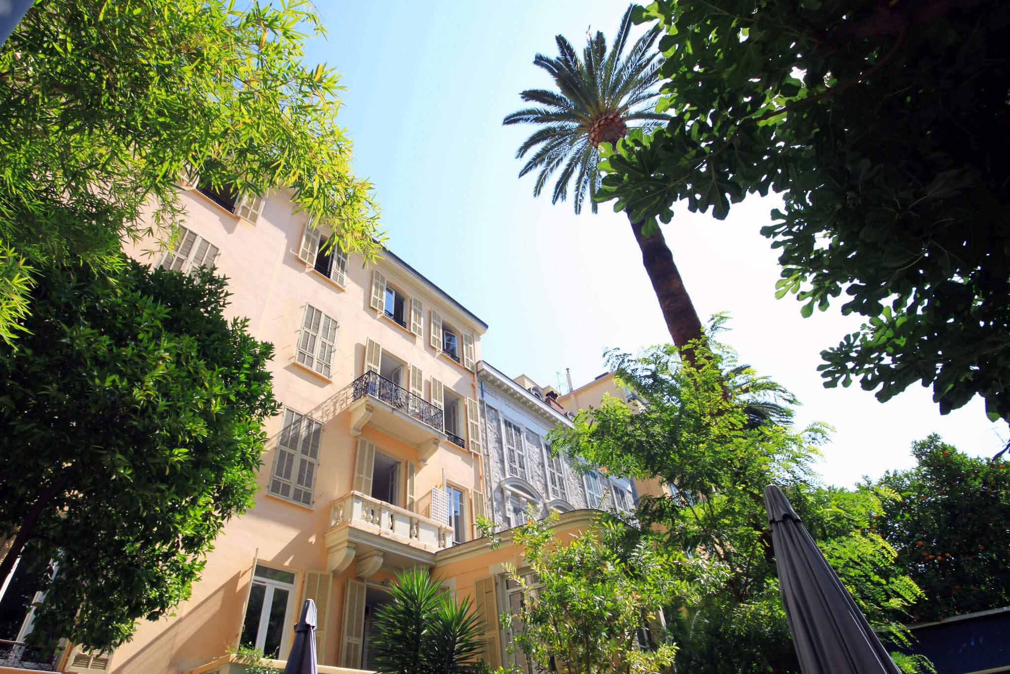 Study French at Azurlingua in Nice | ESL